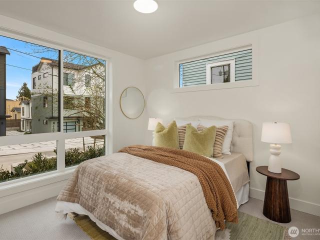 4411 1st Ave NE, Seattle, WA 98103 | MLS #2530