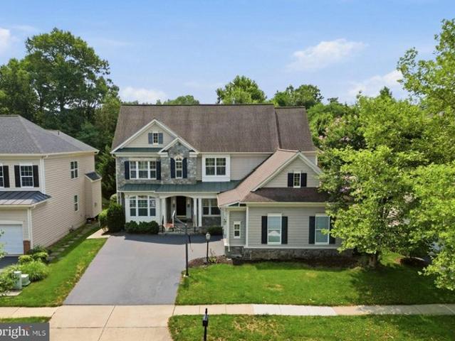 44121 Riverpoint Dr, Leesburg, VA 20176