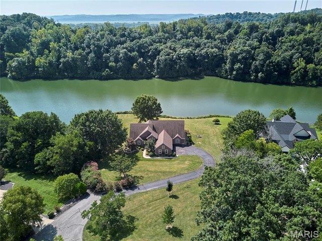 4412 Arrowhead Ridge Ln, Augusta, MO 63332