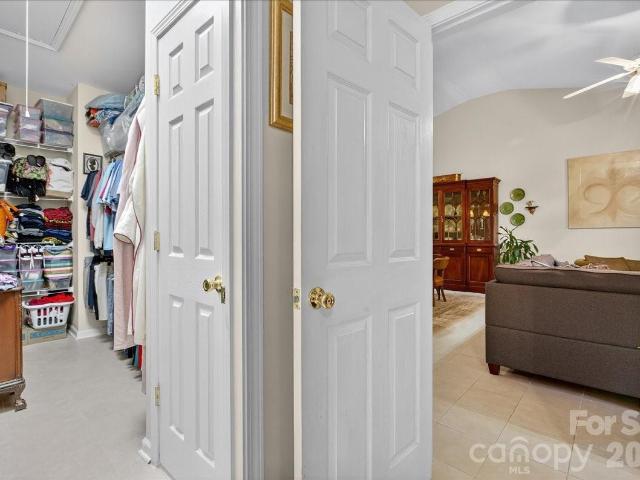 4412 Glenlea Commons Dr, Charlotte, NC 28216 | MLS #4314