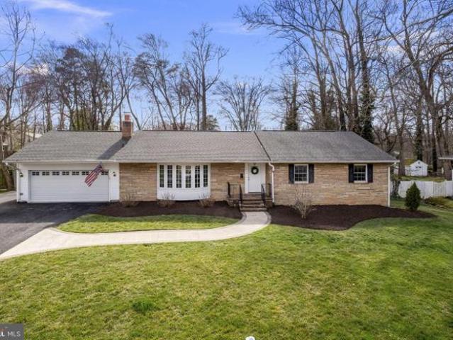 4413 Dolphin Ln, Alexandria, VA 22309