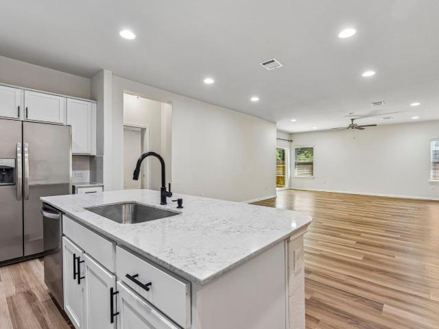 4413 Lobo Landing Ln