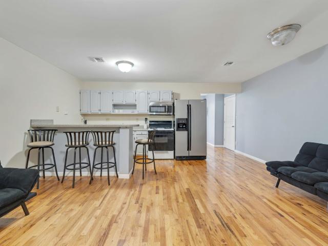 4413 Park Ave # 2L