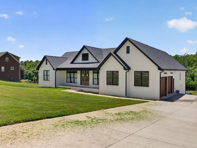 4413 Twin Creek Dr