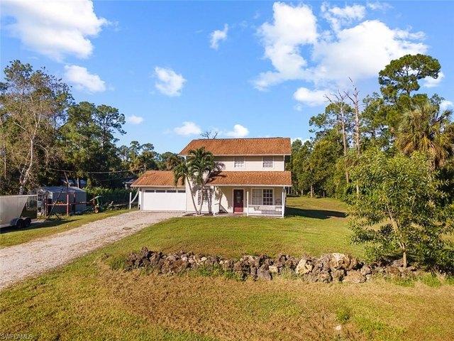 441 3rd St SW, Naples, FL 34117