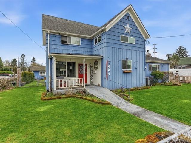 441 4th Ave SW, Castle Rock, WA 98611