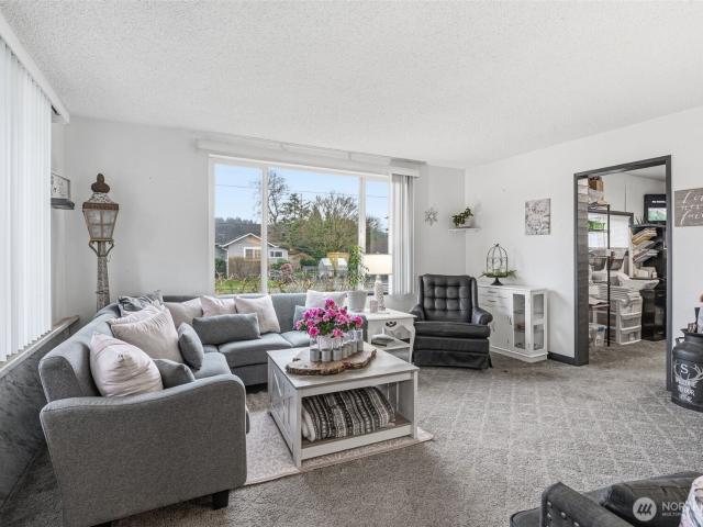 441 4th Avenue SW