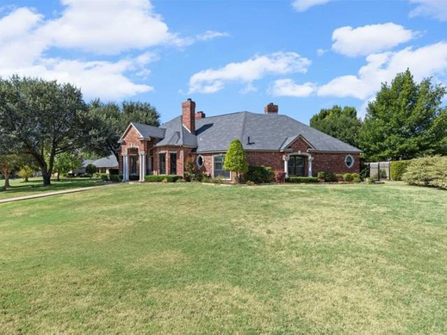 441 Country Ridge Ln, Red Oak, TX 75154
