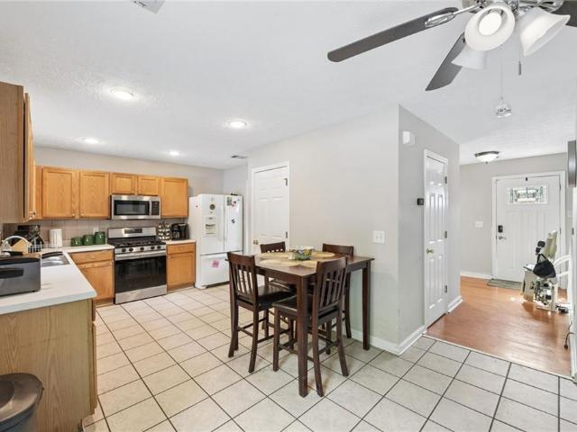 441 Crested View Dr, Loganville, GA 30052 | MLS #7755