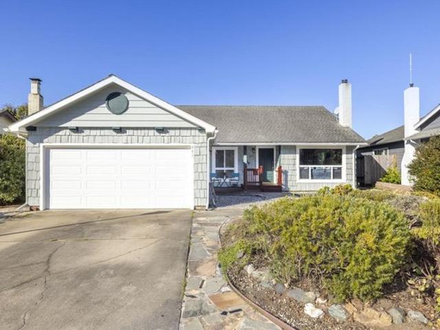 441 Bridgeport Dr, El Granada, CA 94018