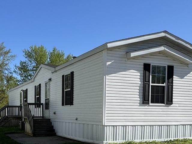 441 Brookside Mnr, Goshen, IN 46526