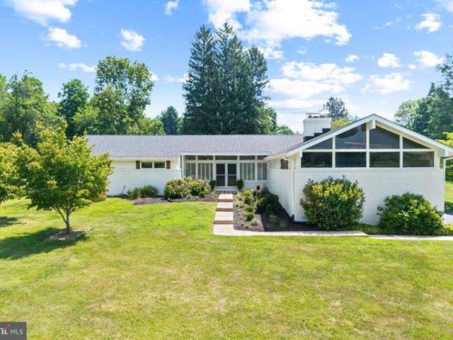 441 Burnt Mill Rd, Chadds Ford, PA 19317