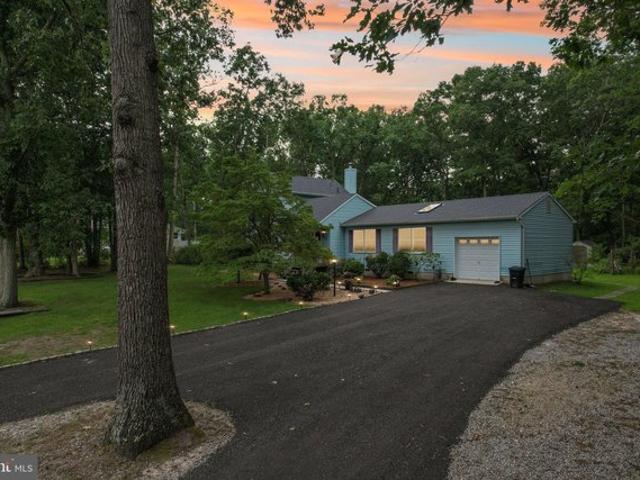 441 E Bird Village Rd, Jackson, NJ 08527