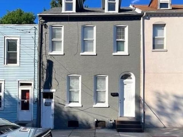 441 E Strawberry St, Lancaster, PA 17602