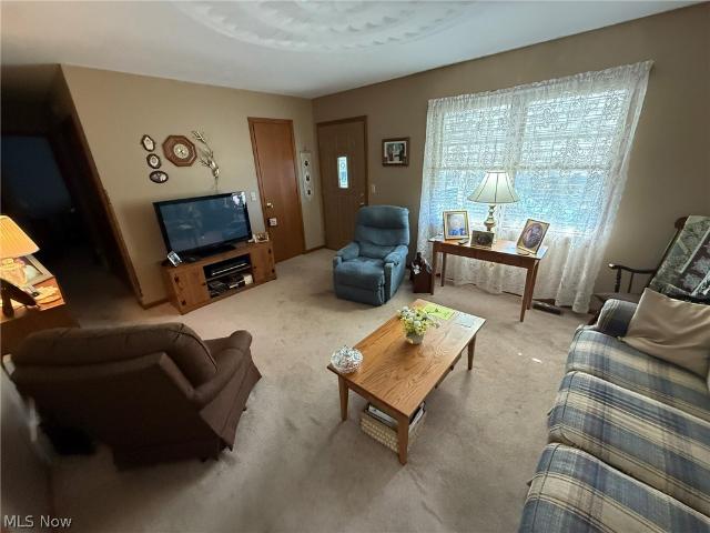 441 Esther Court NW