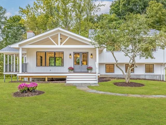 441 Oak Summit Rd, Millbrook, NY 12545