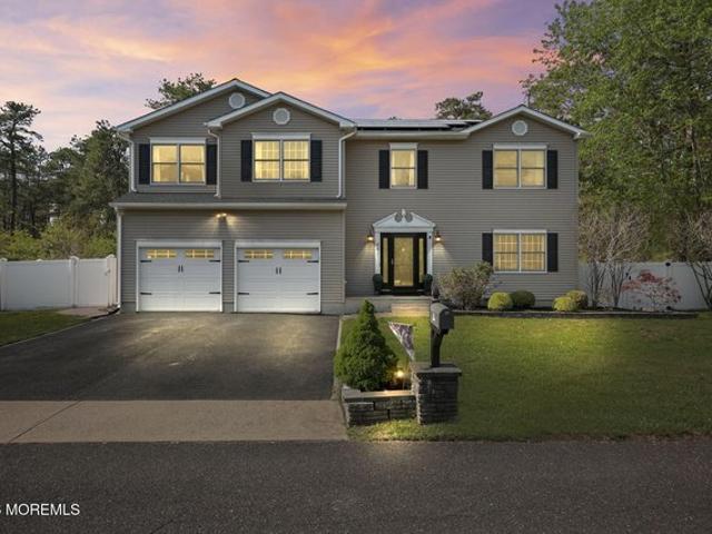 441 Montgomery Ave, Toms River, NJ 08757