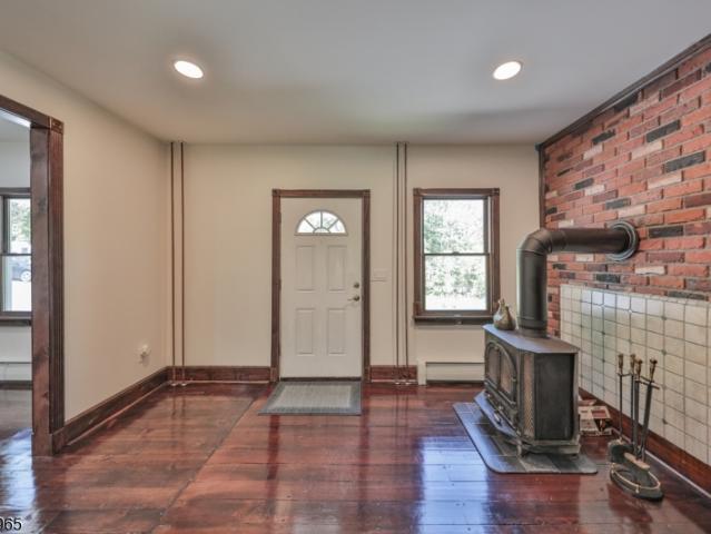 441 Maple Ave