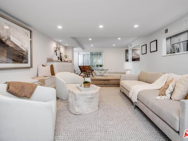 441 N Oakhurst Dr, Unit 203, Beverly Hills, CA 90210 | MLS #26853