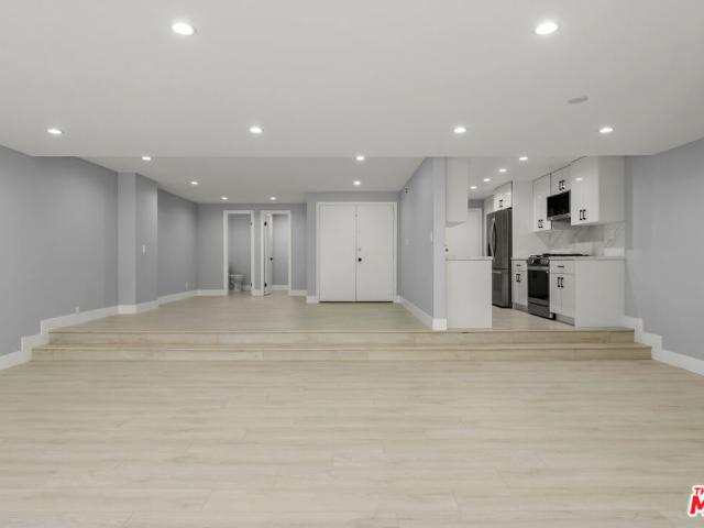 441 N Oakhurst Drive 206
