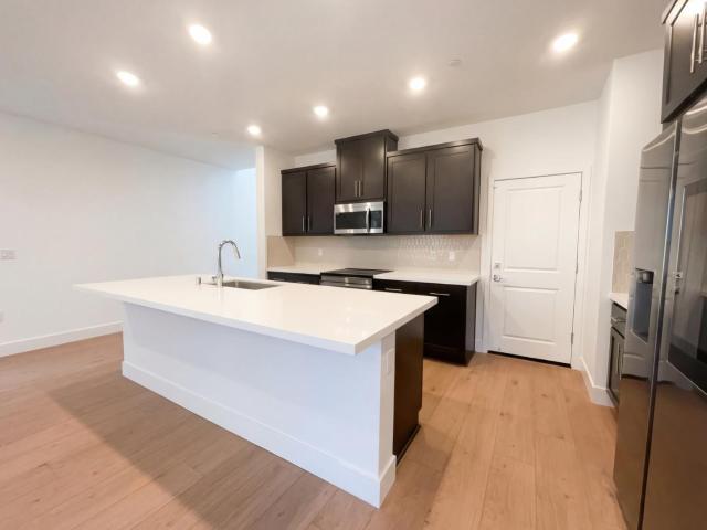 441 N Paso Robles Dr, Tracy, CA 95391 | Compass