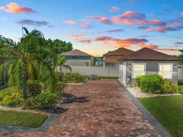 441 Nolane Ln, Polk City, FL 33868