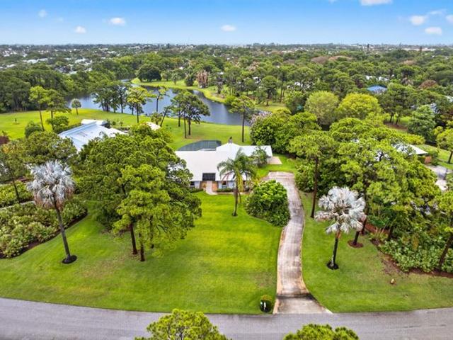 441 NE Town Ter, Jensen Beach, FL 34957
