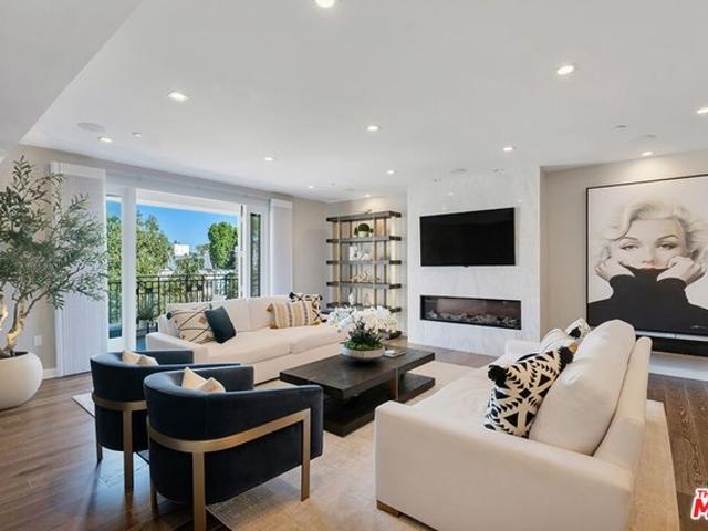 441 S Barrington Ave Unit 301, Los Angeles, CA 90049