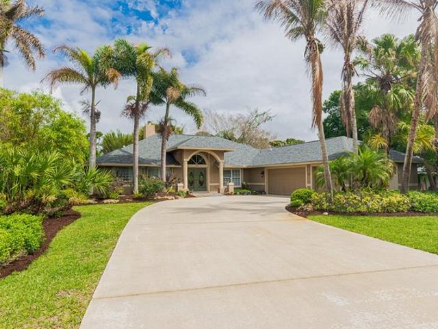 441 SE Pine Rd, Port Saint Lucie, FL 34984