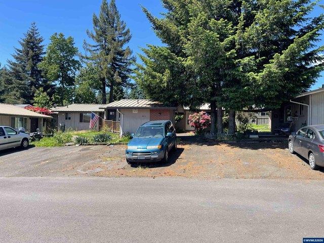 441 SW Walnut St, Willamina, OR 97396