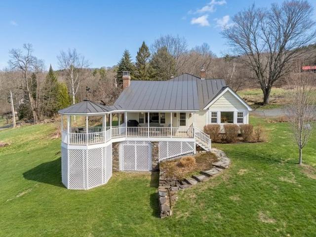 441 Rhoades Hill Rd, Barnard, VT 05031