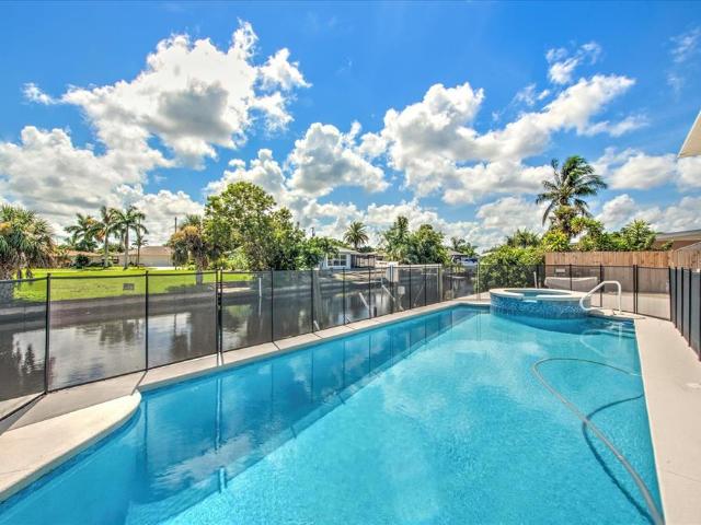 4424 N Canal Cir, North Fort Myers, FL 33903 | MLS #D6145