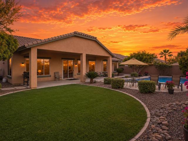 4424 E Palmdale Lane