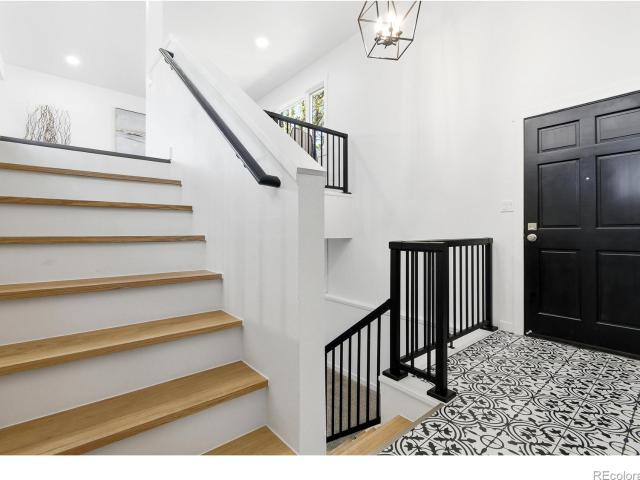 4424 W 2nd Street