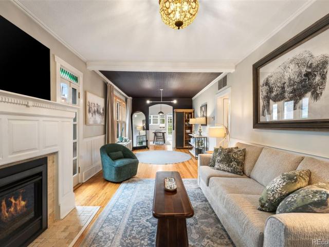 4424 W Hayward Place