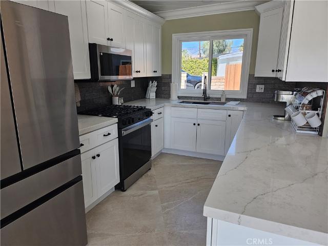 44250 Russell Lane