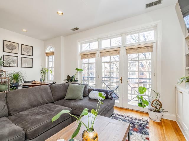 4425 N Racine Avenue # 2N