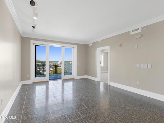 4425 Arendell # 402 Harborside Club