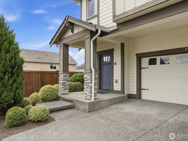 4425 rd Place SE
