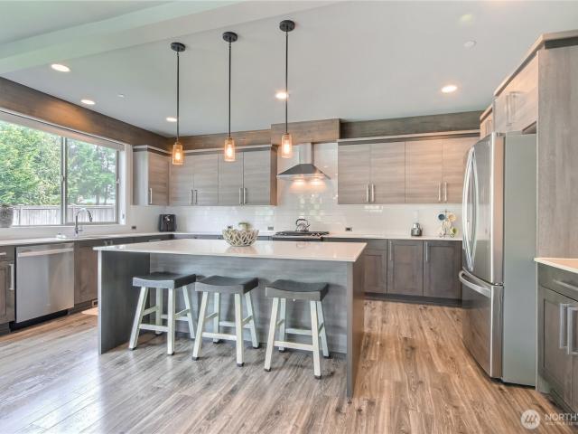 4425 S 352nd Lane