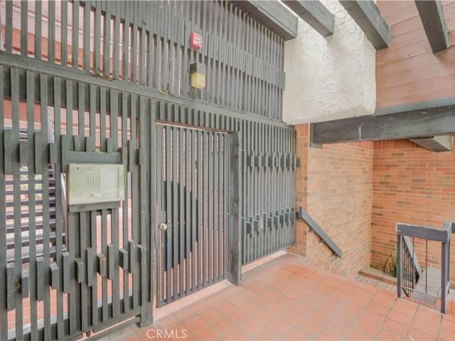 4425 Whitsett