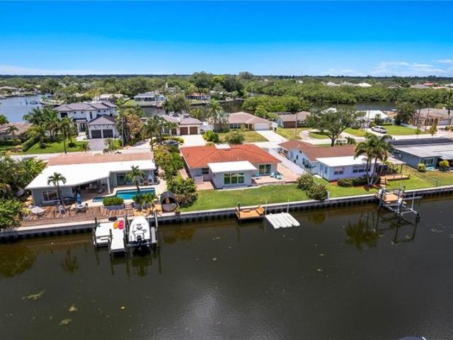 4425 13th Way NE, Saint Petersburg, FL 33703