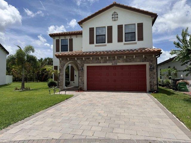 4426 Buena Tara Dr, Lake Belvedere Estates, FL 33413