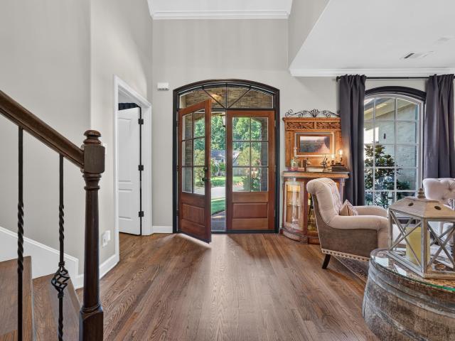 4426 ravenwood oak dr