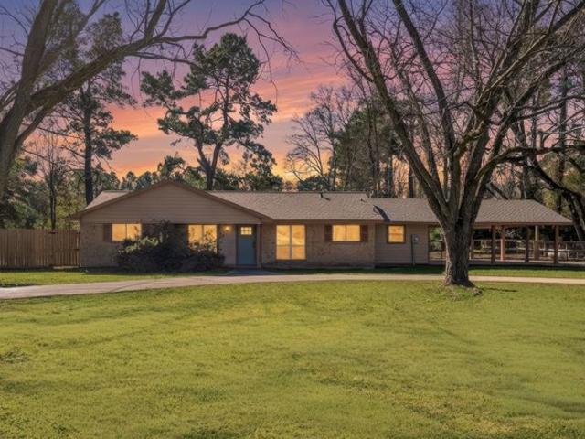 44271 Highway 105, Batson, TX 77519