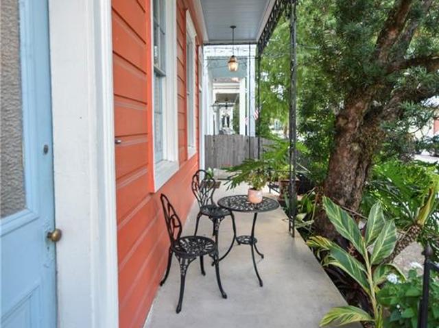 4427 Annunciation Street
