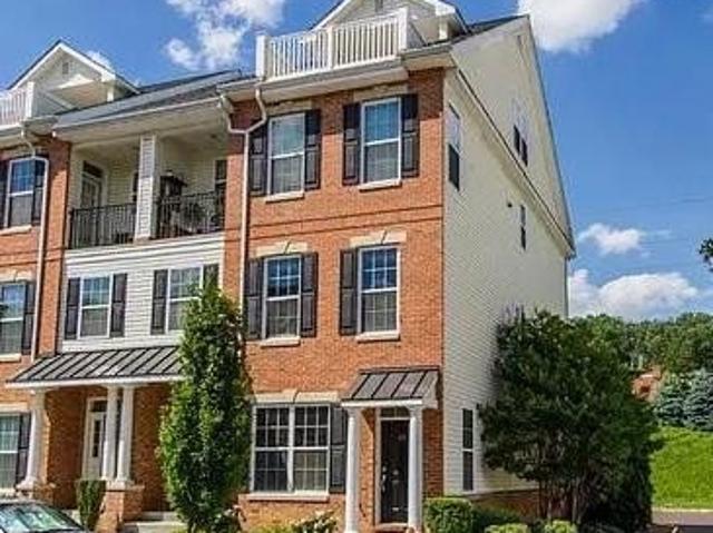4427 Driftwood Dr, Philadelphia, PA 19129