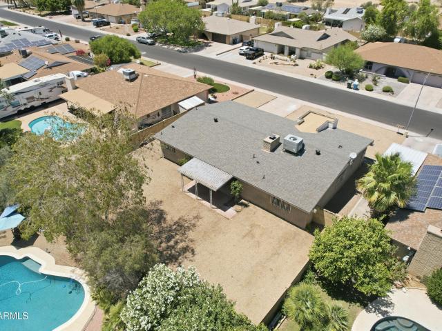 4427 W Dahlia Drive