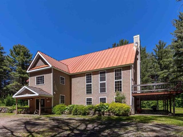 4427 W Hill Rd S, Jamaica, VT 05343