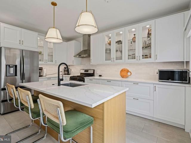 4428 Fleming St, Philadelphia, PA 19128